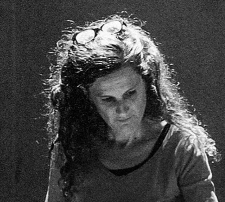 Anne-Julie Rollet ~ Longueur d’ondes ~ Festival de la radio et de l ...