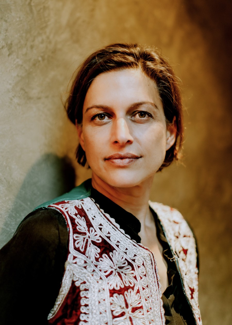 Hamida Aman ~ Longueur d’ondes ~ Festival de la radio et de l'écoute ...