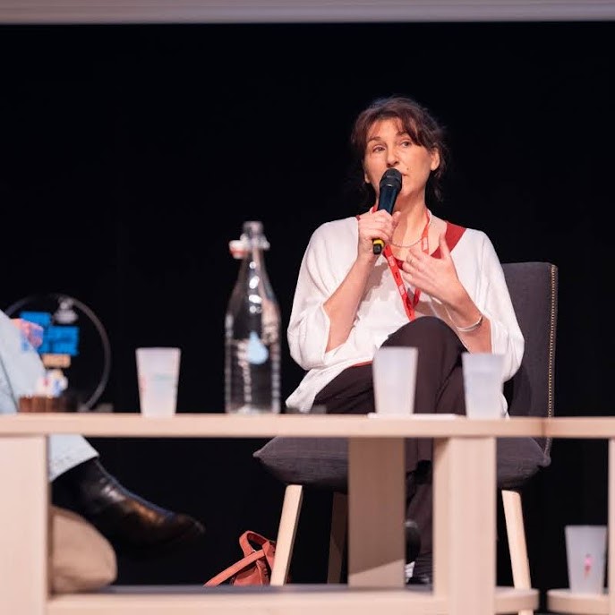 Isabelle Ellis ~ Longueur d’ondes ~ Festival de la radio et de l'écoute ...